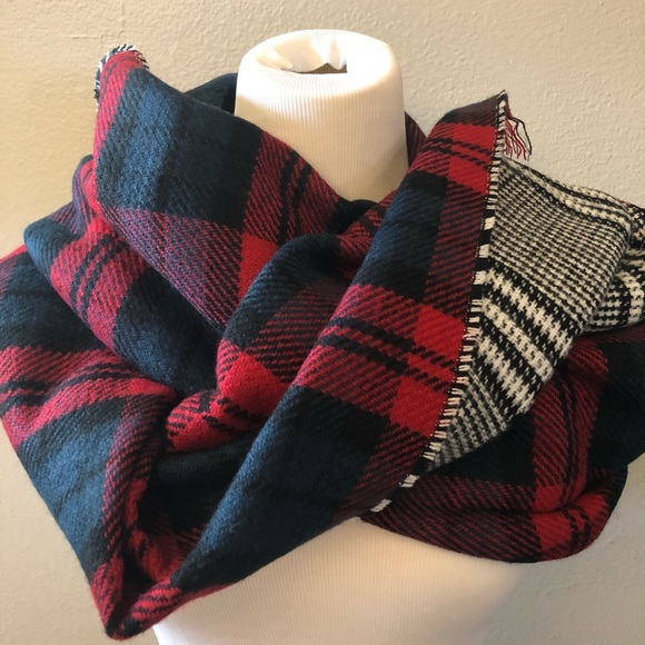 Other | Reversible Scarf | Poshmark